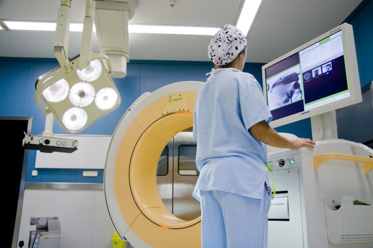 TAC intraoperatorio - Neurocirugía Barcelona